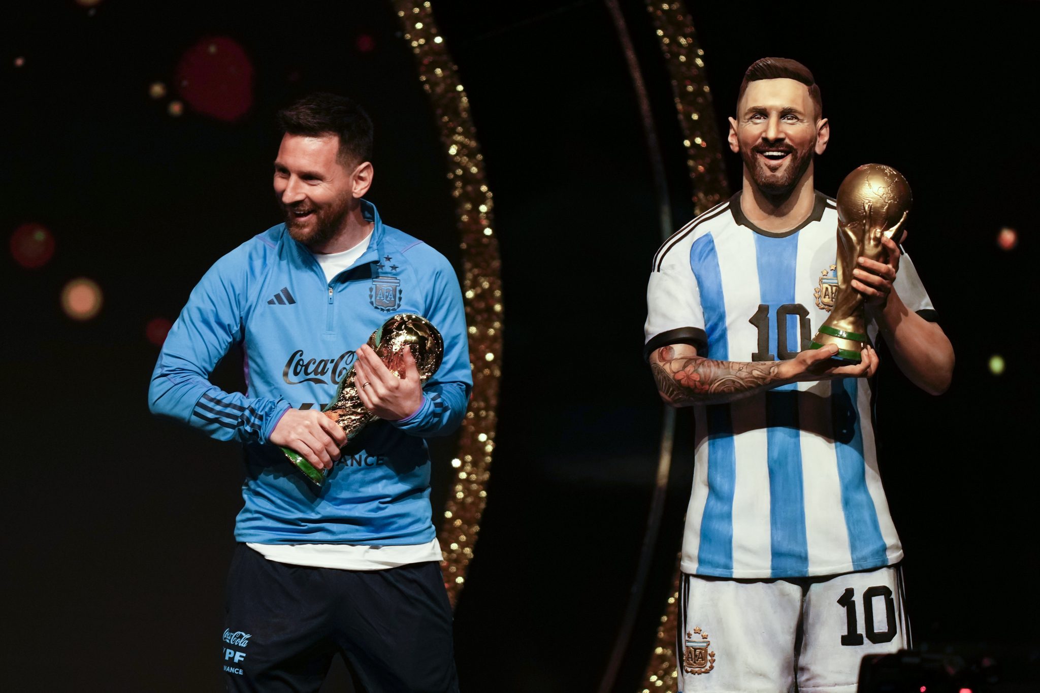 Leo Messi y su "Amo el fulbo" en la noche de las estrellas