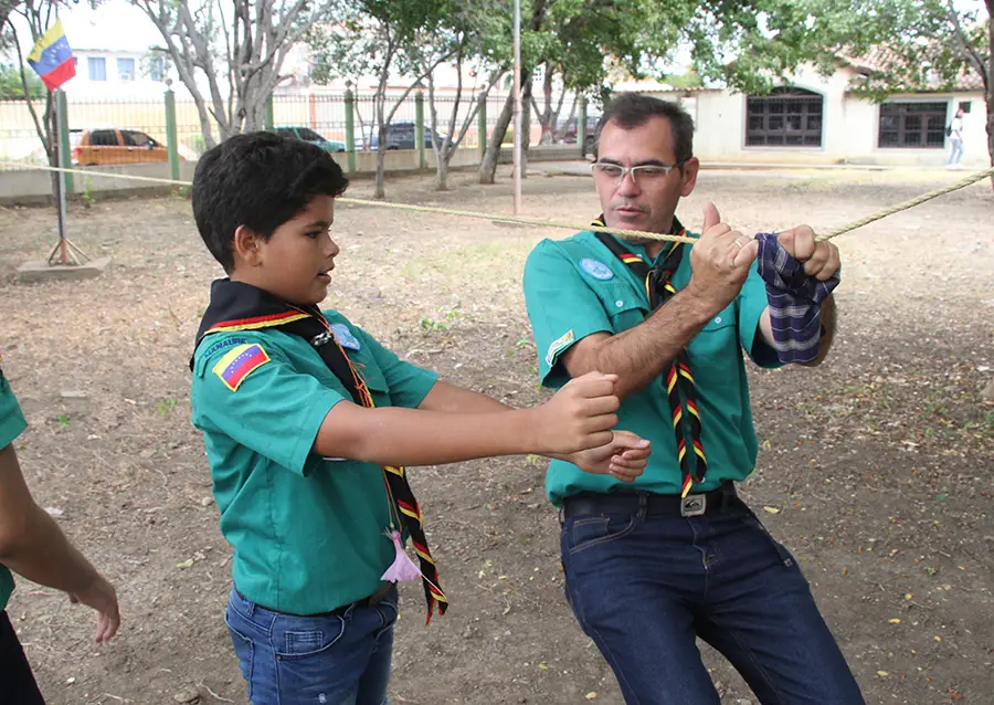 Scouts falconianos reciben distinción