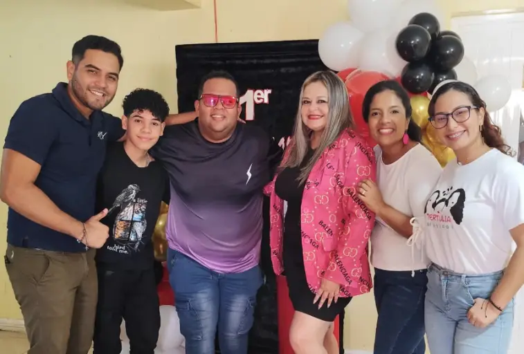Programa radial "en otro nivel" celebró su primer aniversario