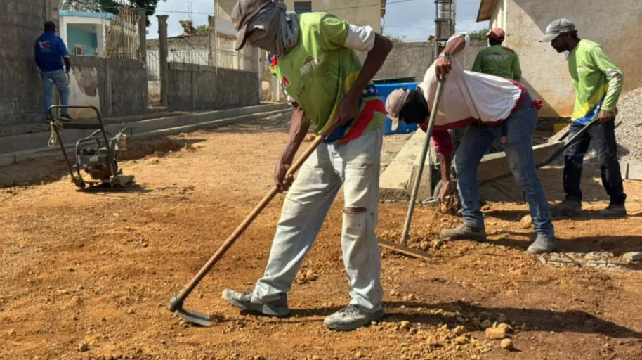 Avanzan trabajos de construcción del Paseo Reina Luisa